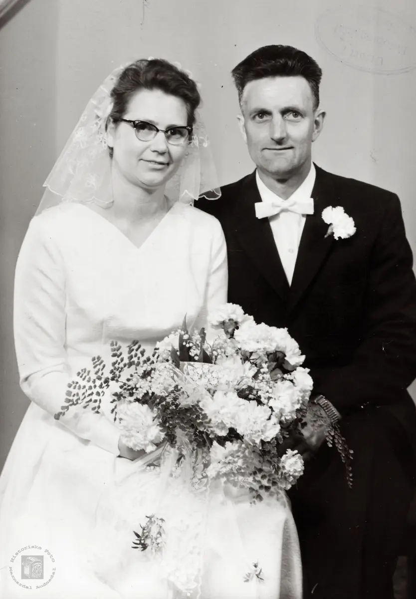 Brudebilde av Tarjard og Trygve Sveindal. Grindheim Audnedal ...