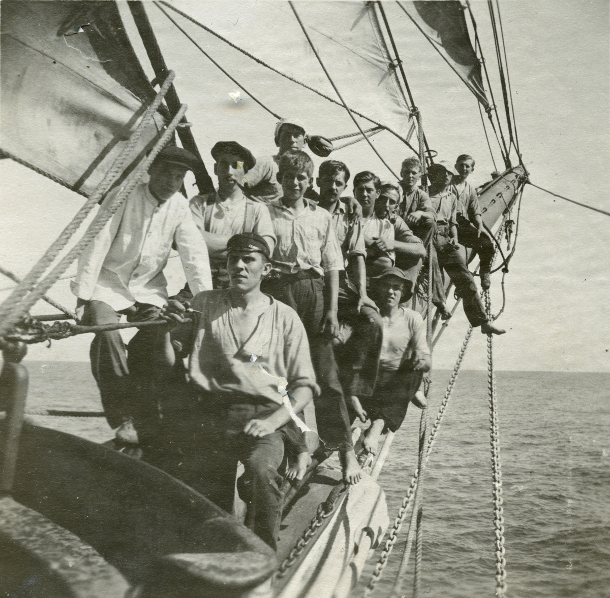 Mannskap ombord i Fullrigger 'Manx King'(b. 1884, Richardson, Duck & Co ...