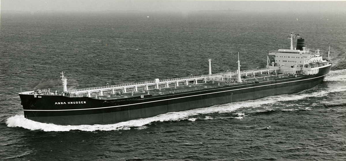 M/T Anna Knudsen (b.1966, A/B Götaverken, Göteborg). Rederi: D/S A/S ...