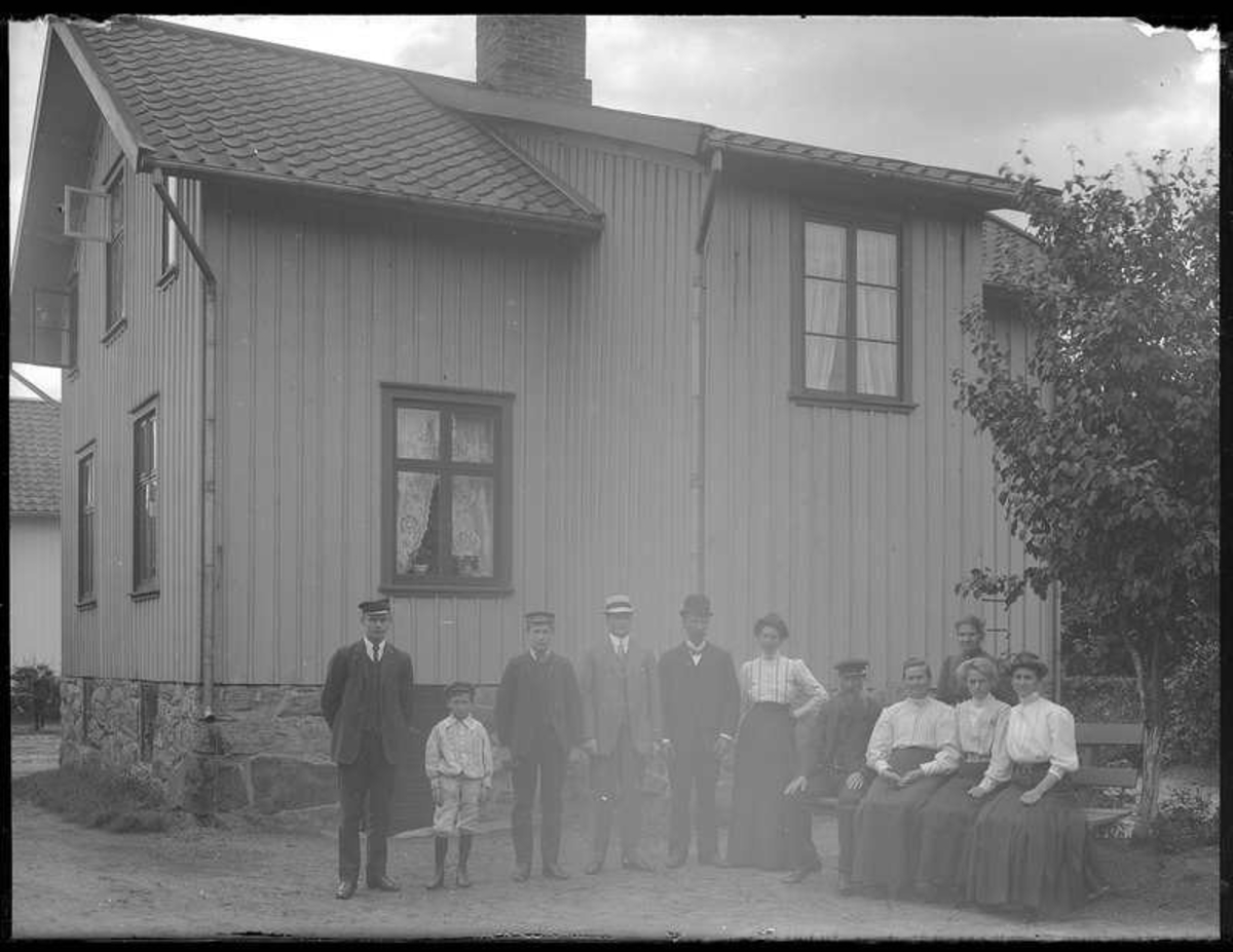 Olof Jonssons text: Jacobssons i Strömslund. 1910 bodde enligt ...