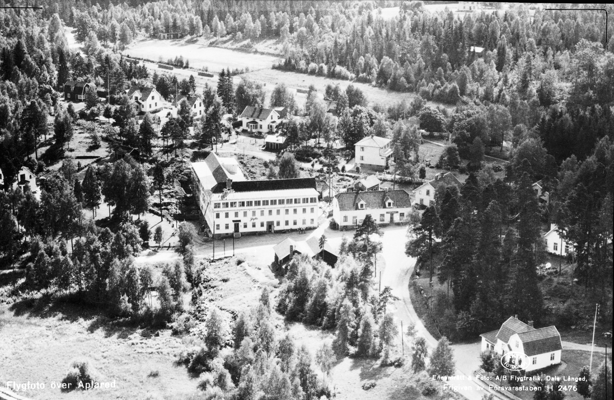 Flygfoto över Aplared - Vänersborgs museum / DigitaltMuseum