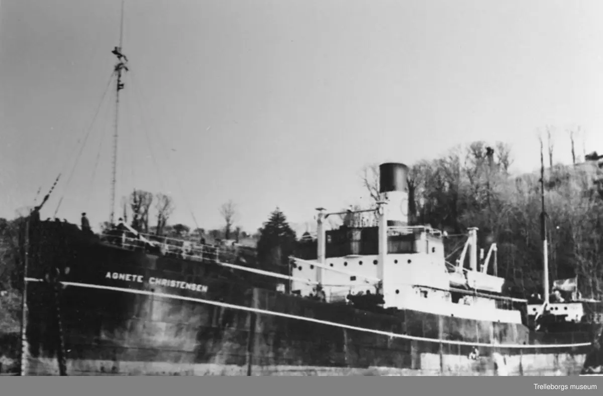 Trelleborgs lastångaren Agnete Christensen, 2.950 ton deadweight ...