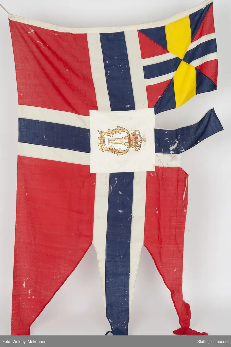 Flagg - Slottsfjellsmuseet / DigitaltMuseum