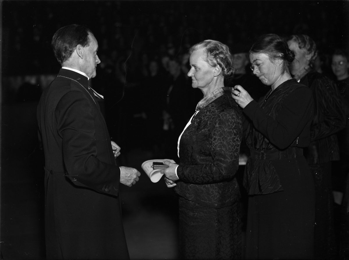 "Enskilda läroverket firade glansfull 50-årsfest" - ärkebiskop Erling ...