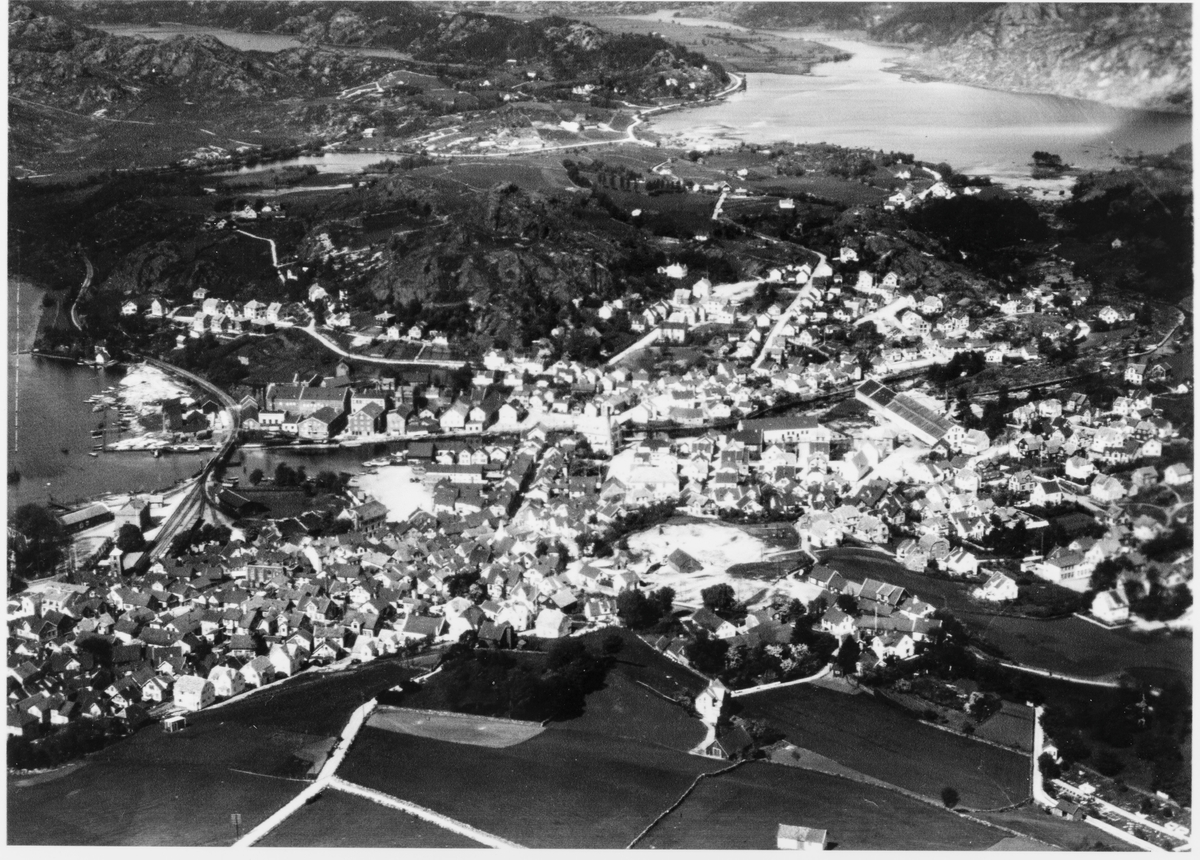 Flyfoto av Egersund - Dalane Folkemuseum / DigitaltMuseum