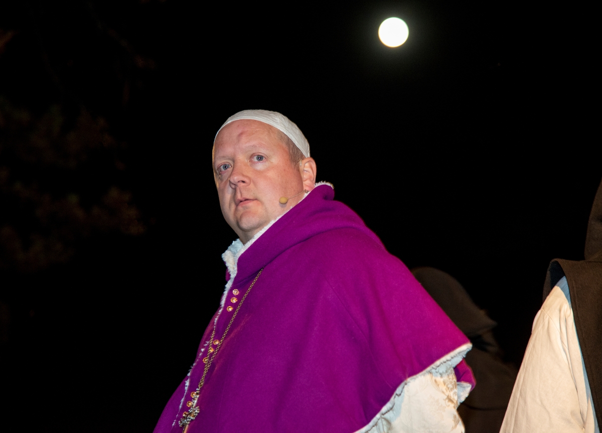 Teaterforestillingen" En Hamarkrønike" i 2021. Dette er historien om ...