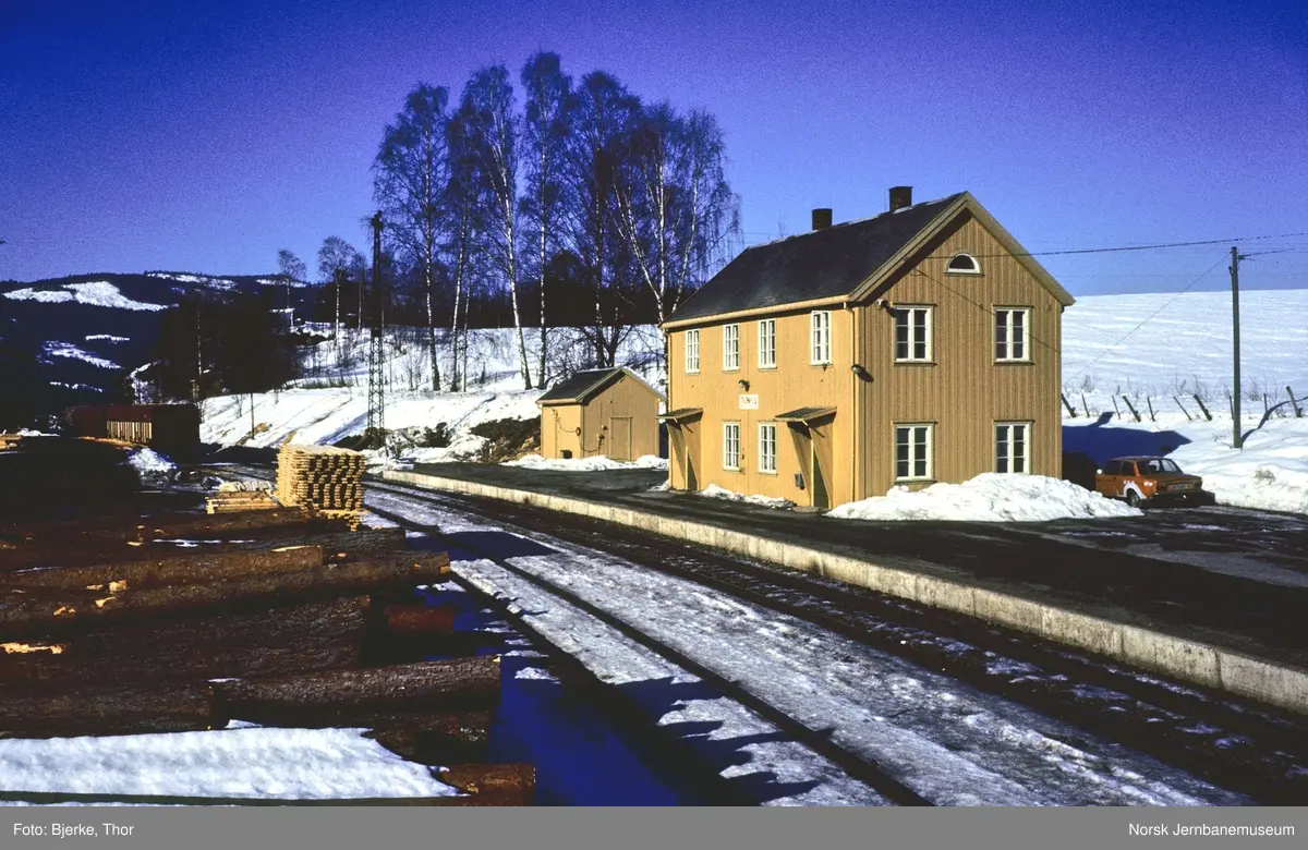 Odnes stasjonsbygning - Norsk Jernbanemuseum / DigitaltMuseum