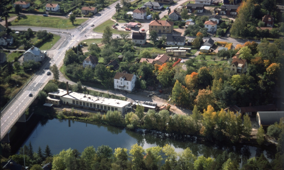 Flygfoto över Hjulsbro år 1977 - Linköpings stadsarkiv / DigitaltMuseum