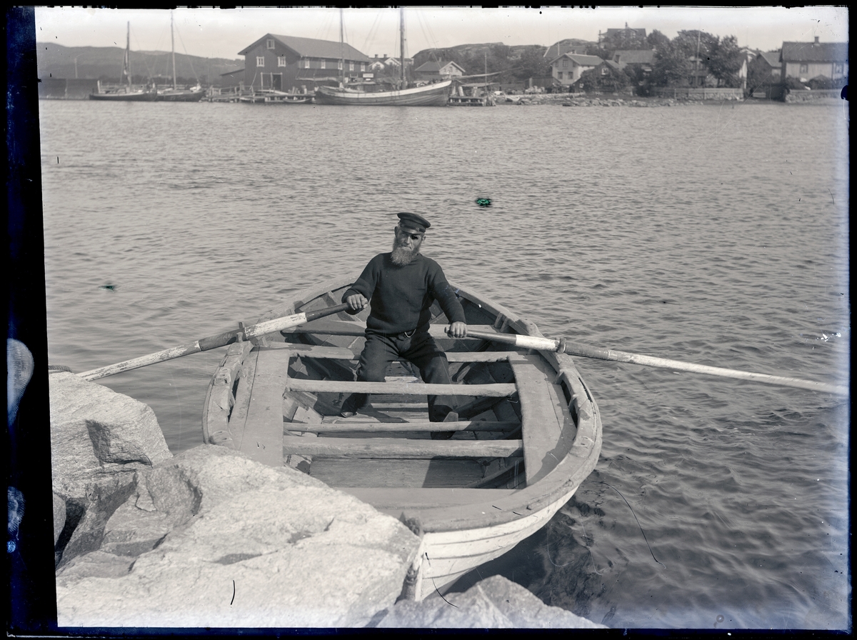 "Ro-Hans" som rodde mellan Stenungsund och Stenungsön - Bohusläns ...