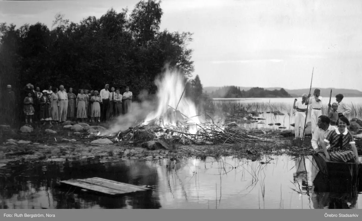Majbrasa vid sjö i Nora, 1920-tal - Örebro Stadsarkiv / DigitaltMuseum