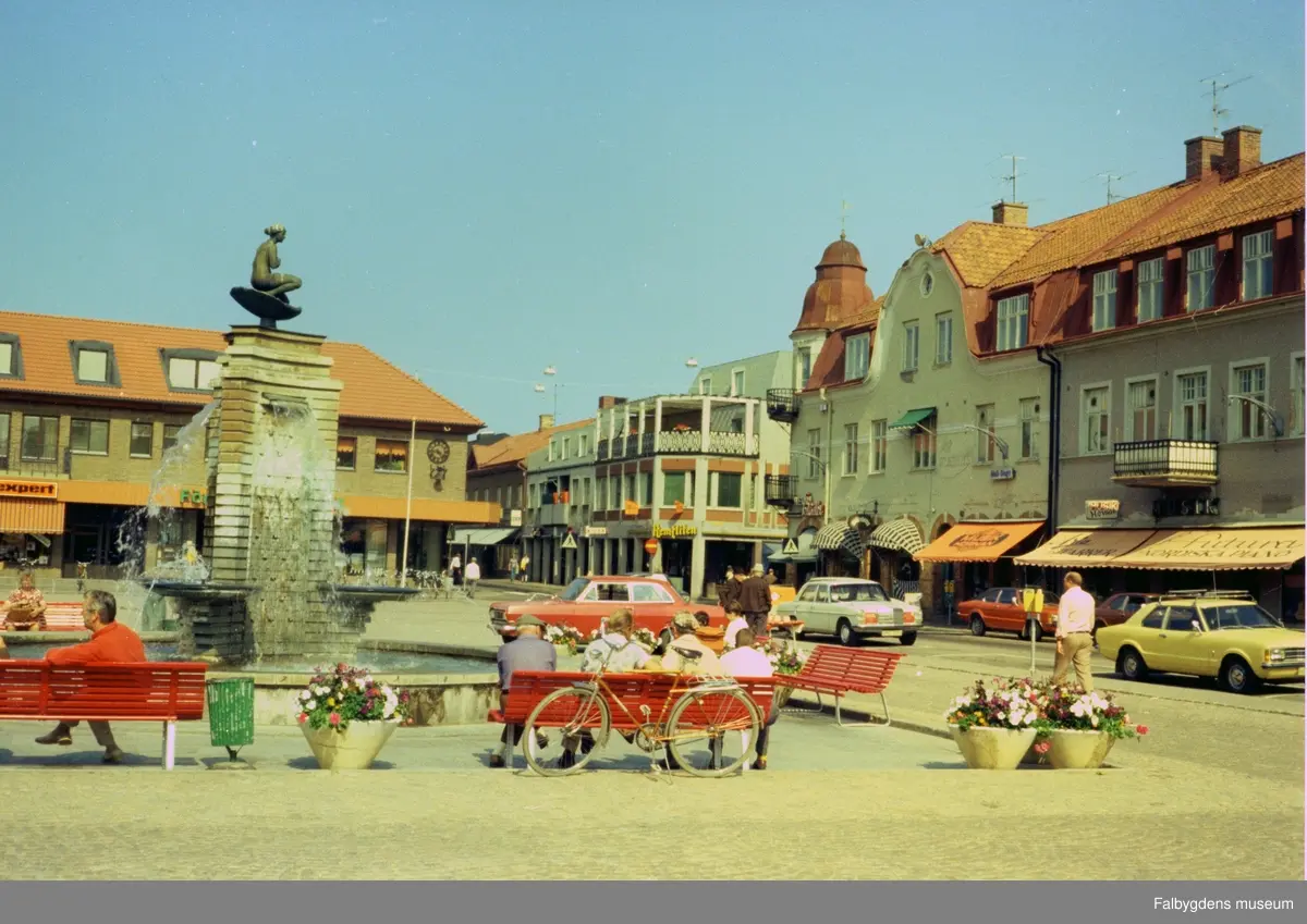Stora torget, 1970-tal. - Falbygdens museum / DigitaltMuseum
