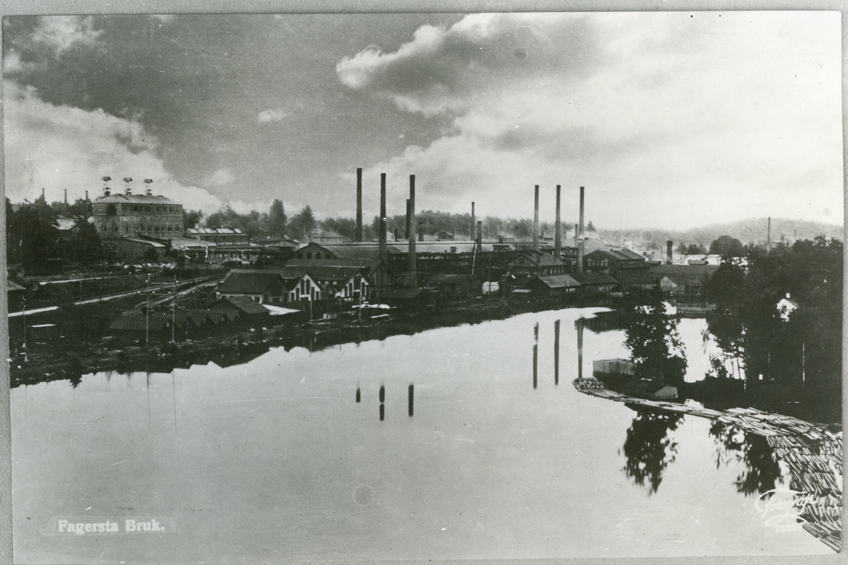 Fagersta stad, Fagersta kn. Exteriör av verkstäder vid Fagersta bruk ...