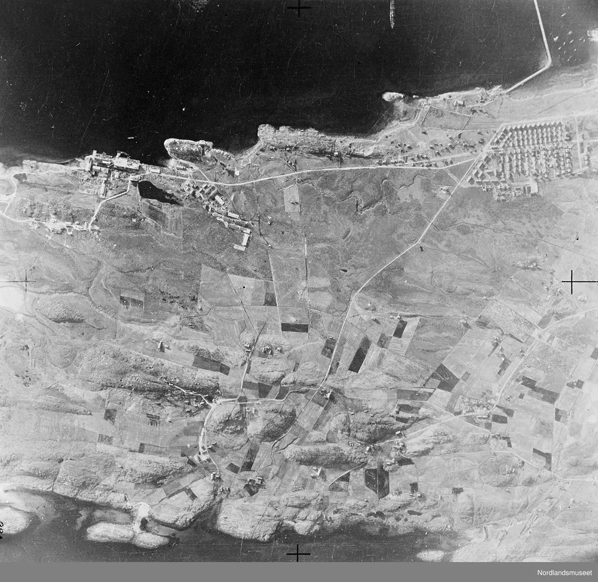 Flyfoto av Langstranda tatt av tyskerne 26.05.1942. - Nordlandsmuseet ...