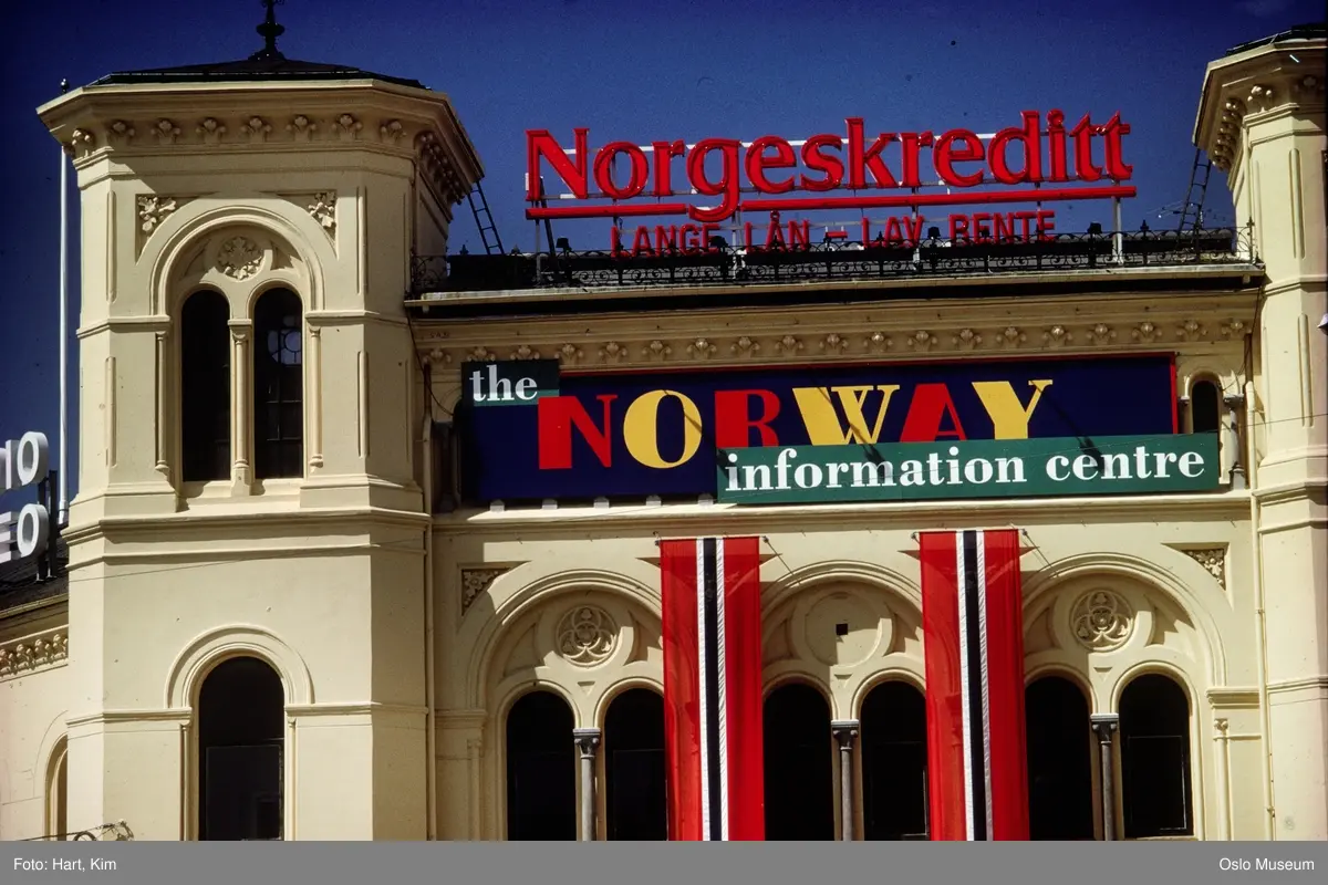 Vestbanestasjonen med The Norway Information Centre. - Oslo Museum ...