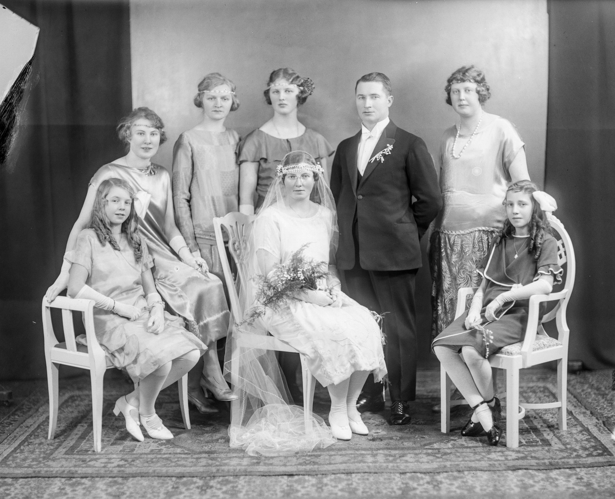 Lervold brudeparet - Mjøsmuseet / DigitaltMuseum