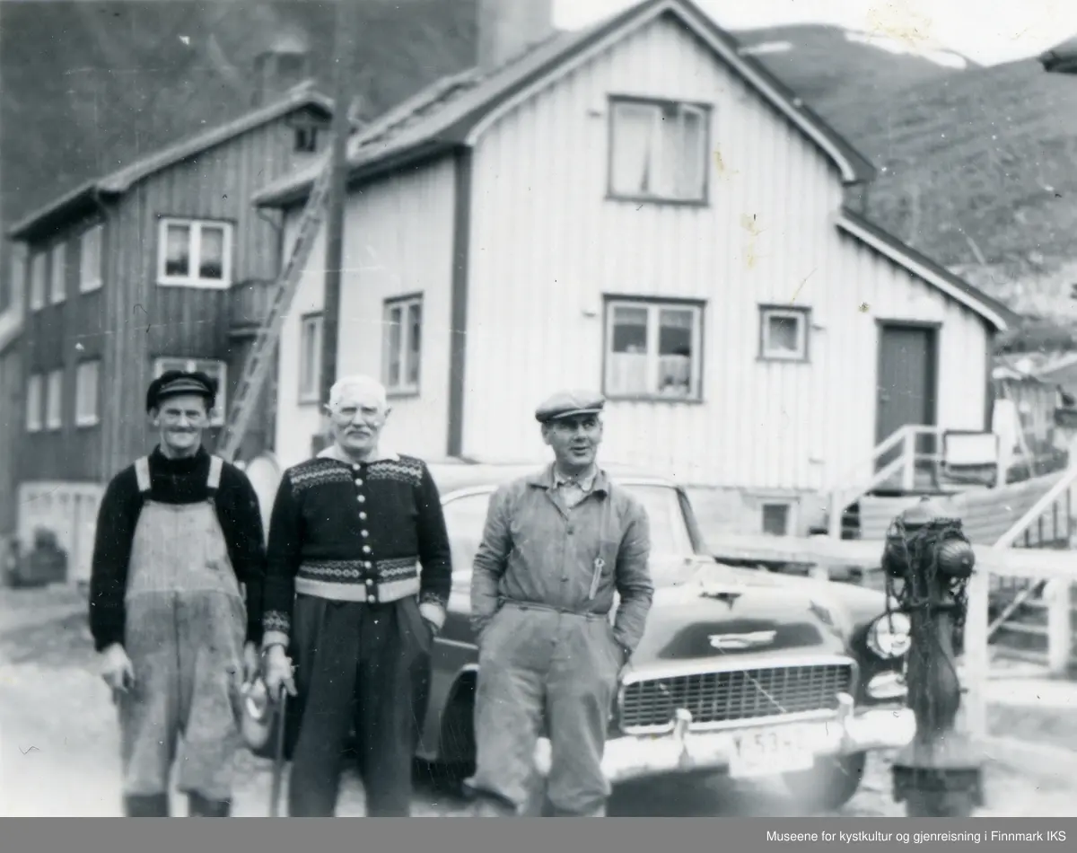 Gatebilde. Sevald Marthinsen (t.v.), Johan Eliassen (midten) og Magnus ...