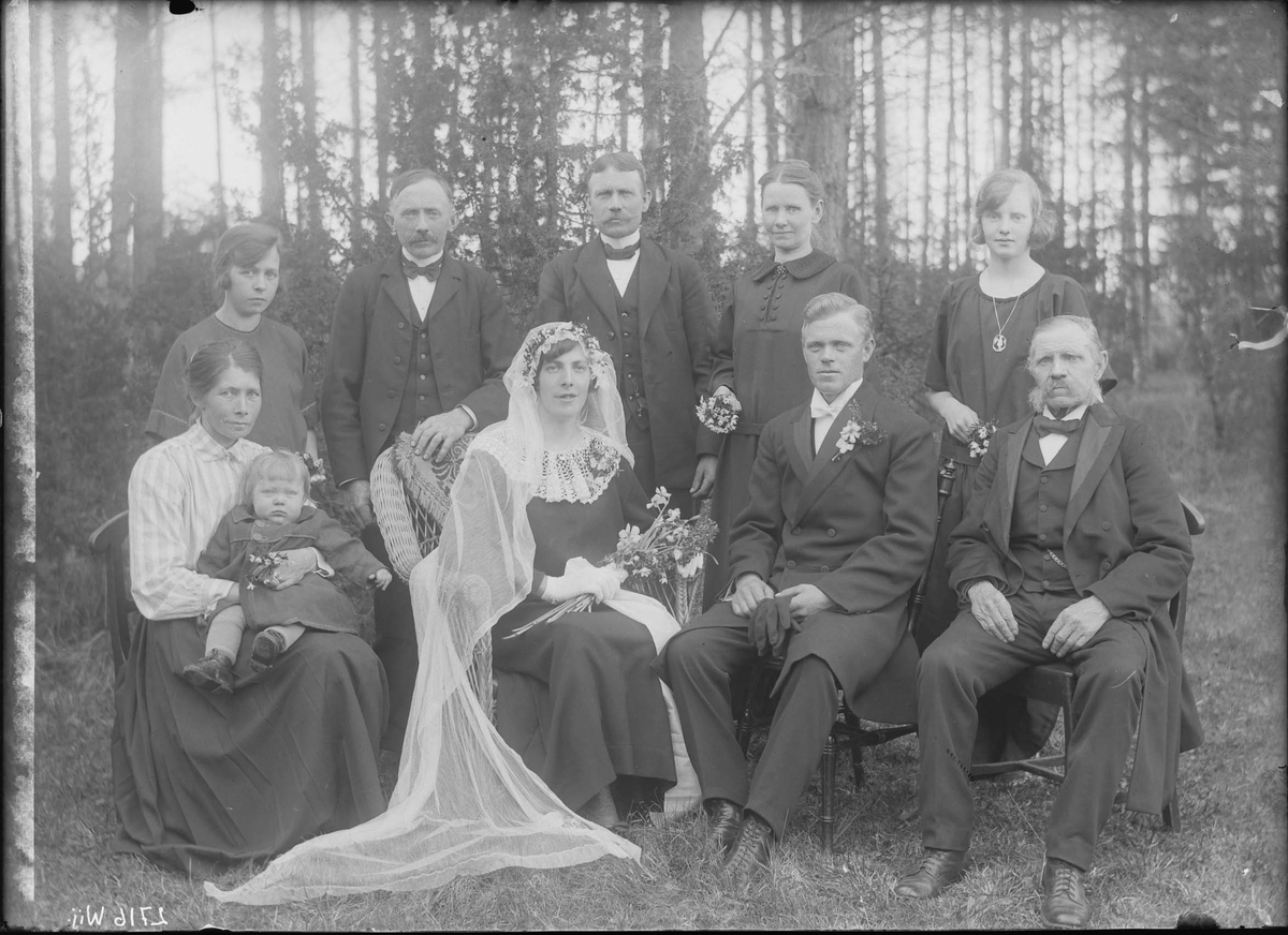 Bröllop hos Eriksson i Irsta - Västerås Stadsarkiv / DigitaltMuseum