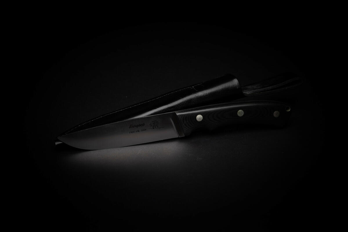 Kniv med slire - Bergans museum / DigitaltMuseum