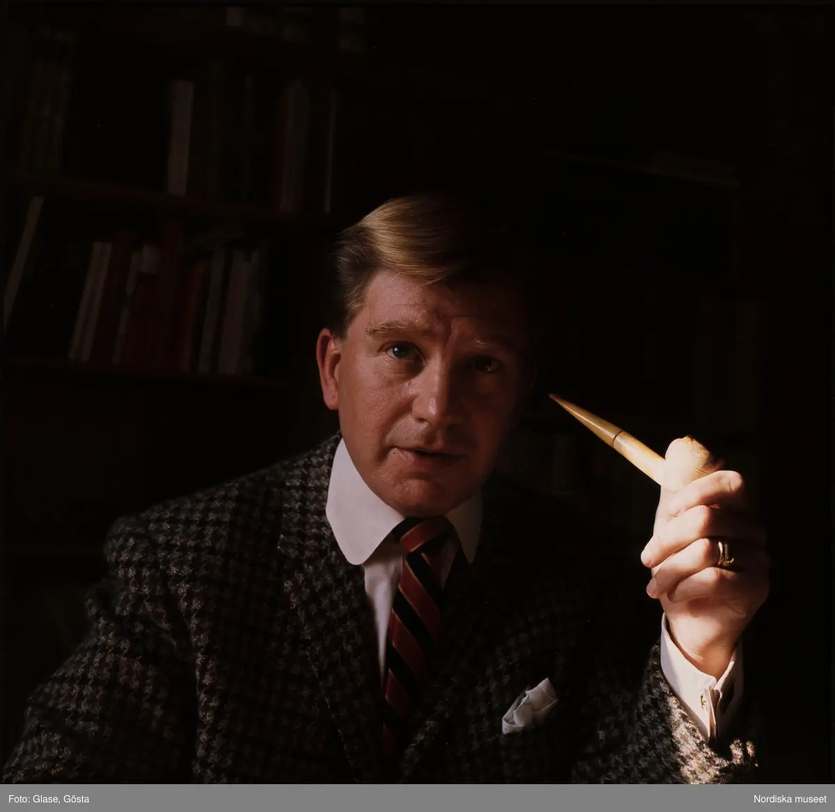 Porträtt av författaren och journalisten Jan Olof Olsson, även känd som ...