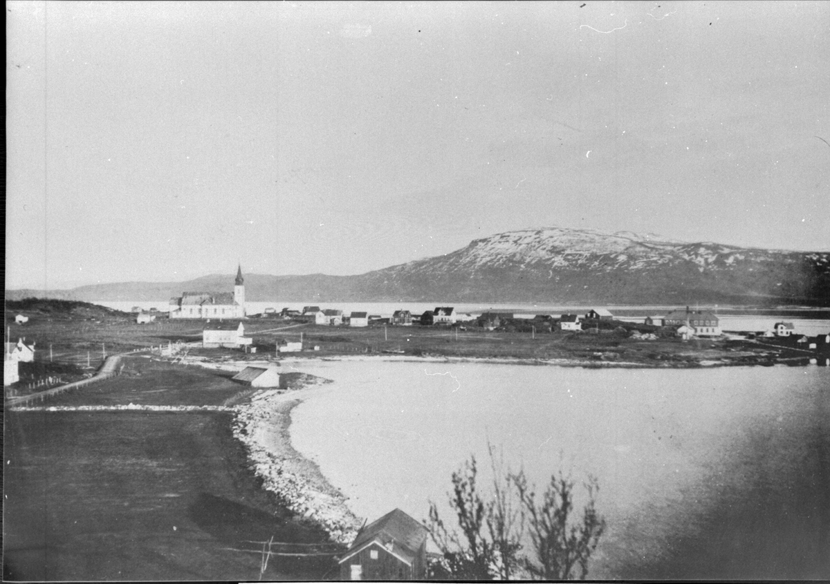 Evenskjer, med Skånland kirke midt i bildet. -#N# Sør-Troms Museum /#N ...