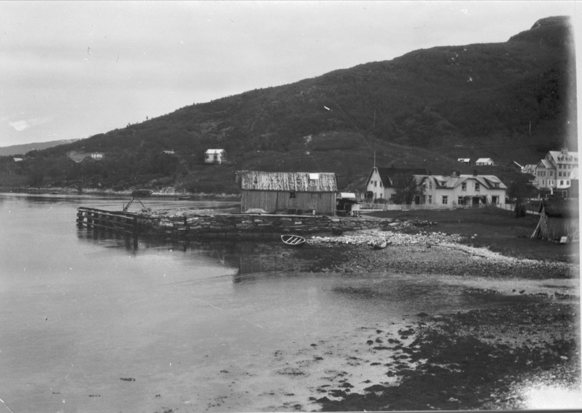 Bebyggelse og landskap ved Moa i Grovfjord. - Sør-Troms Museum ...
