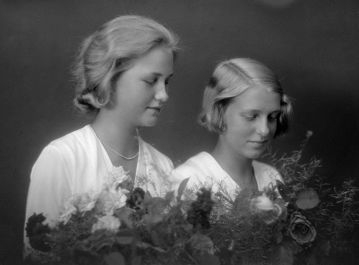 Systrarna Hedin - Östergötlands museum / DigitaltMuseum