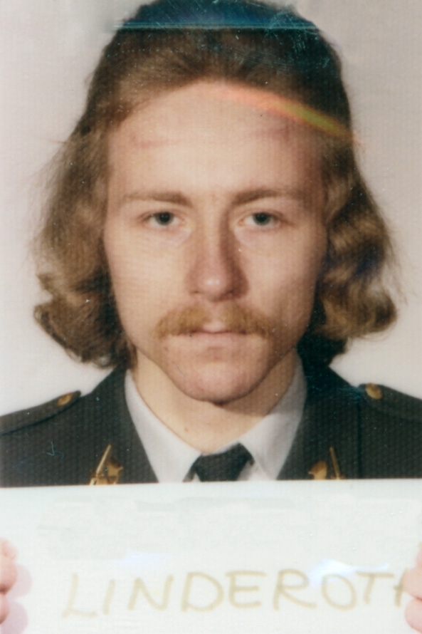 Ett ID-kort på Linderoth på 1970-talet. - Garnisonsmuseet Skaraborg ...