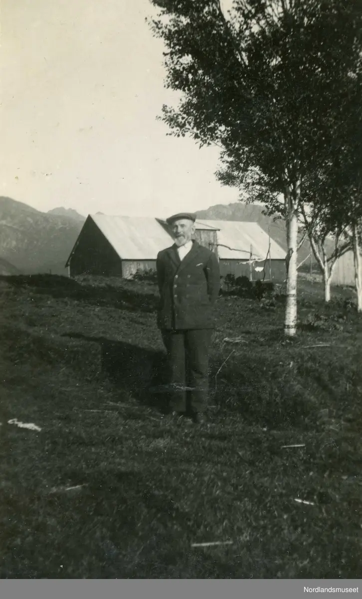 Jens Kristian Knudsen (f. 1850) fra Sund i Leiranger. - Nordlandsmuseet ...