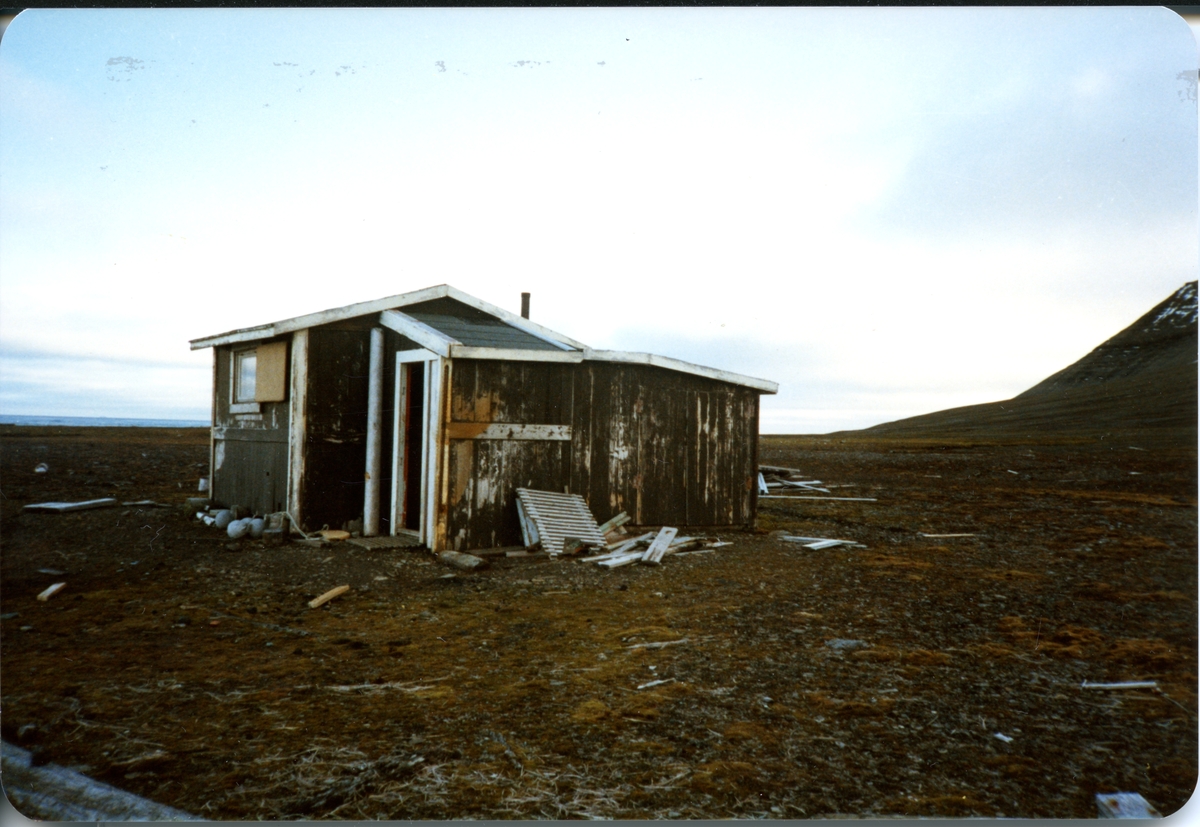 Nye Nordhytta, Hermansskaret, Hopen. Bygd av mannskapet på Finabasen i ...