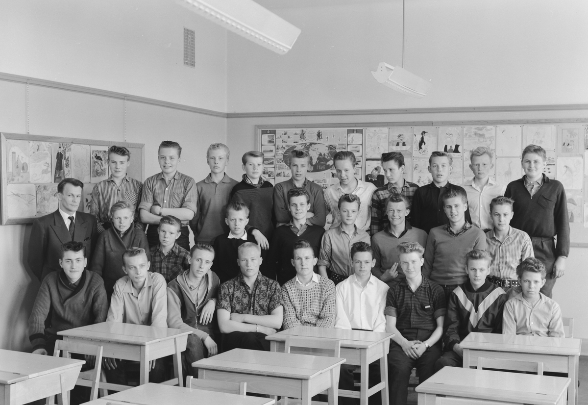 Engelbrektsskolan, klassrumsinteriör, skolbarn med lärare Nils-A Kymmer ...