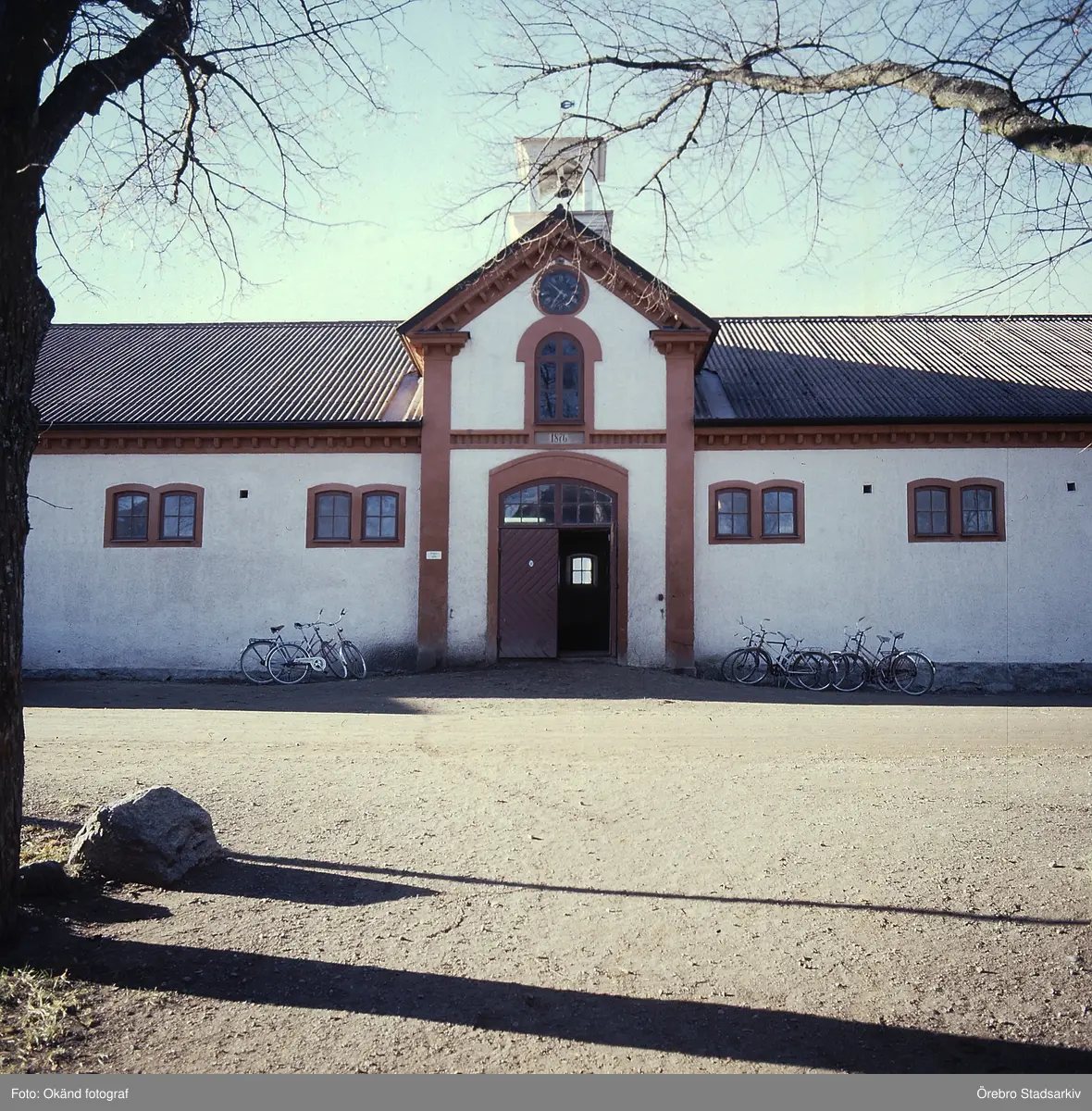 Stallet vid Karlslunds herrgård, 1978 - Örebro Stadsarkiv / DigitaltMuseum
