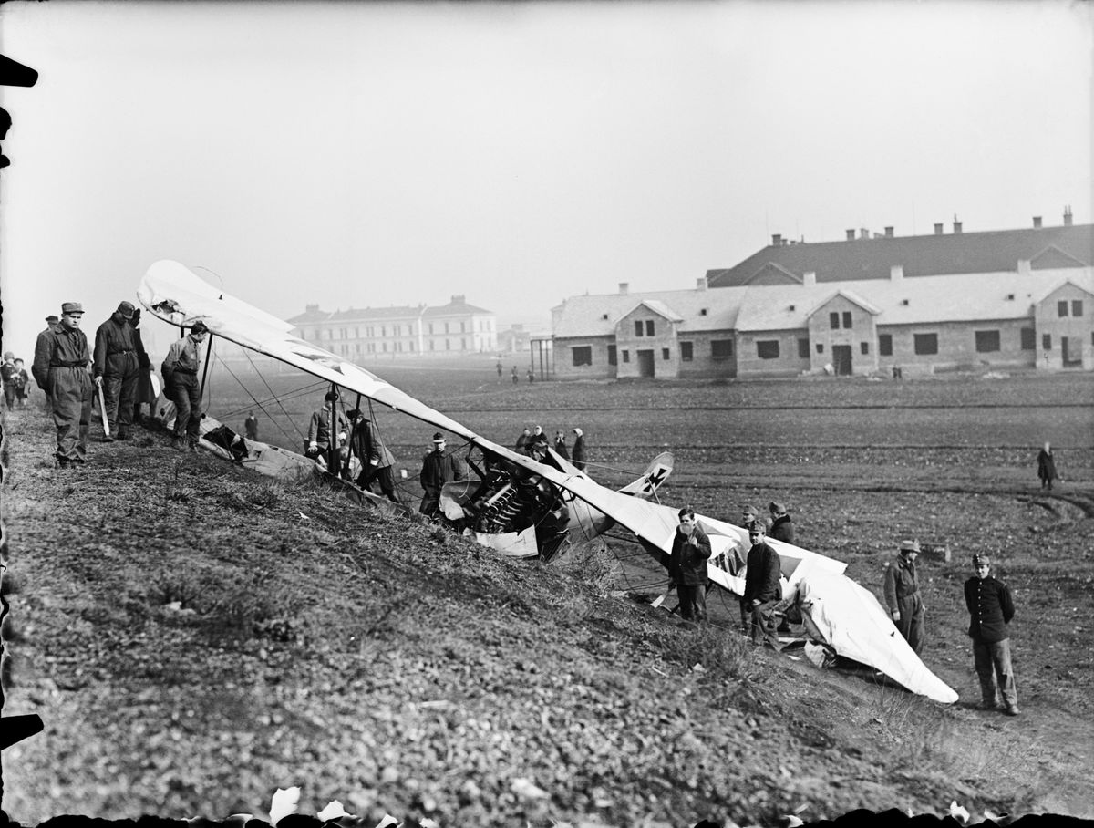 Militärt flygplan Rumpler B.I märkt 02.02 tillhörande Österrike-Ungern ...
