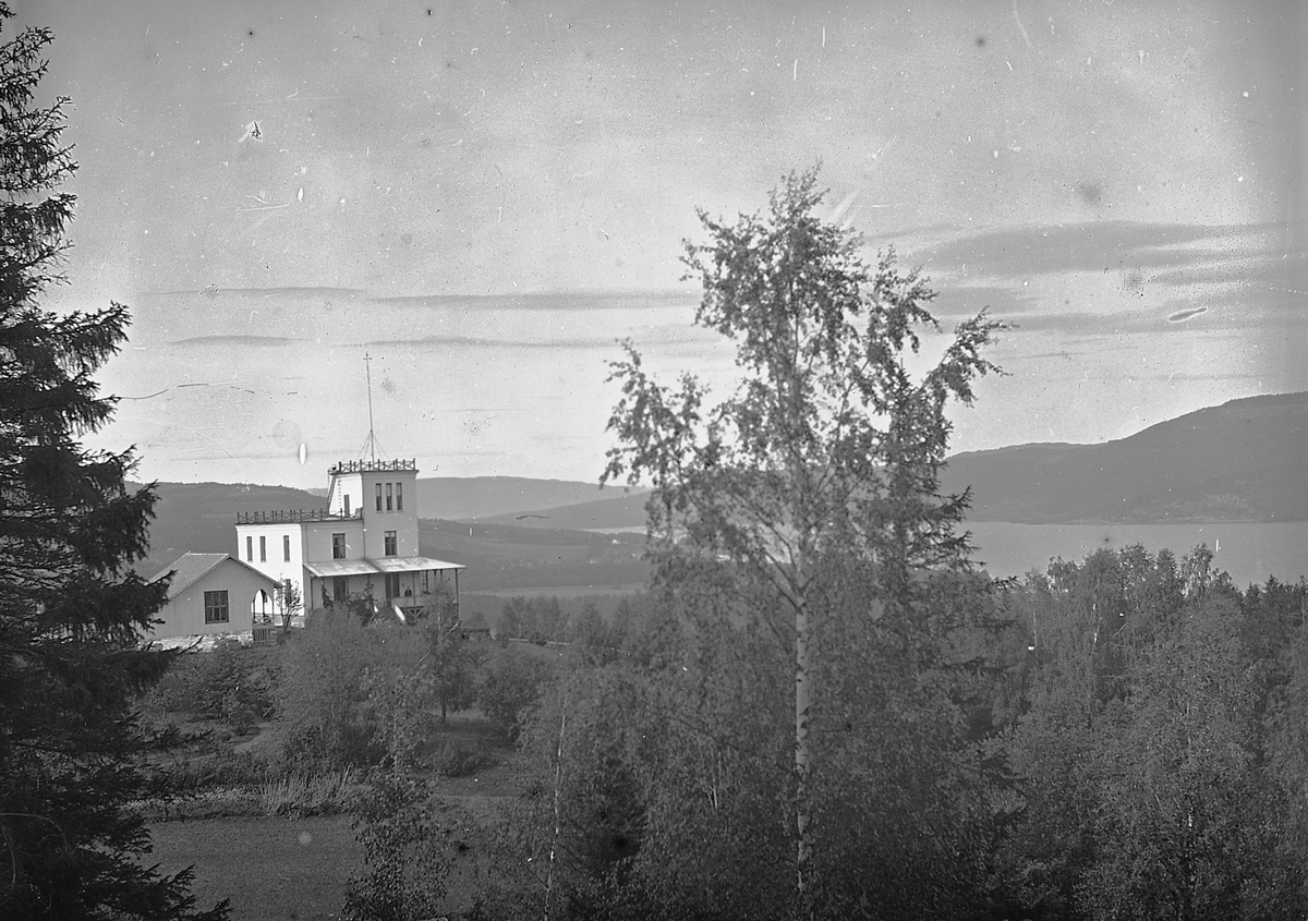 Oppland, Honne på Biri, eid av direktøren på Biri glassverk Christian ...