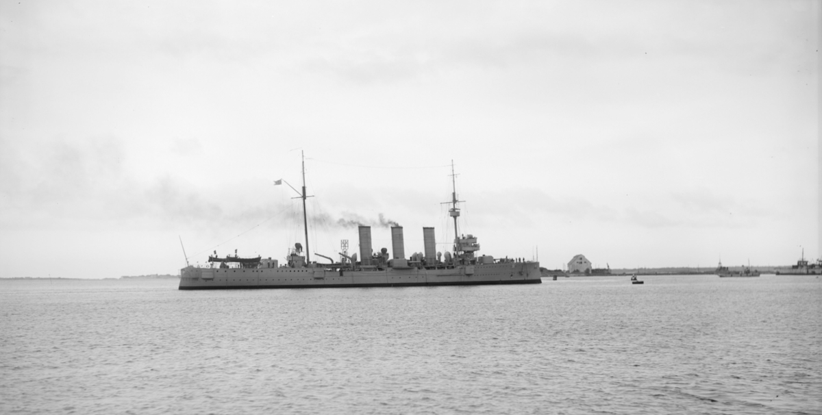 Pansarfartyget HMS Fylgia. - Flygvapenmuseum / DigitaltMuseum