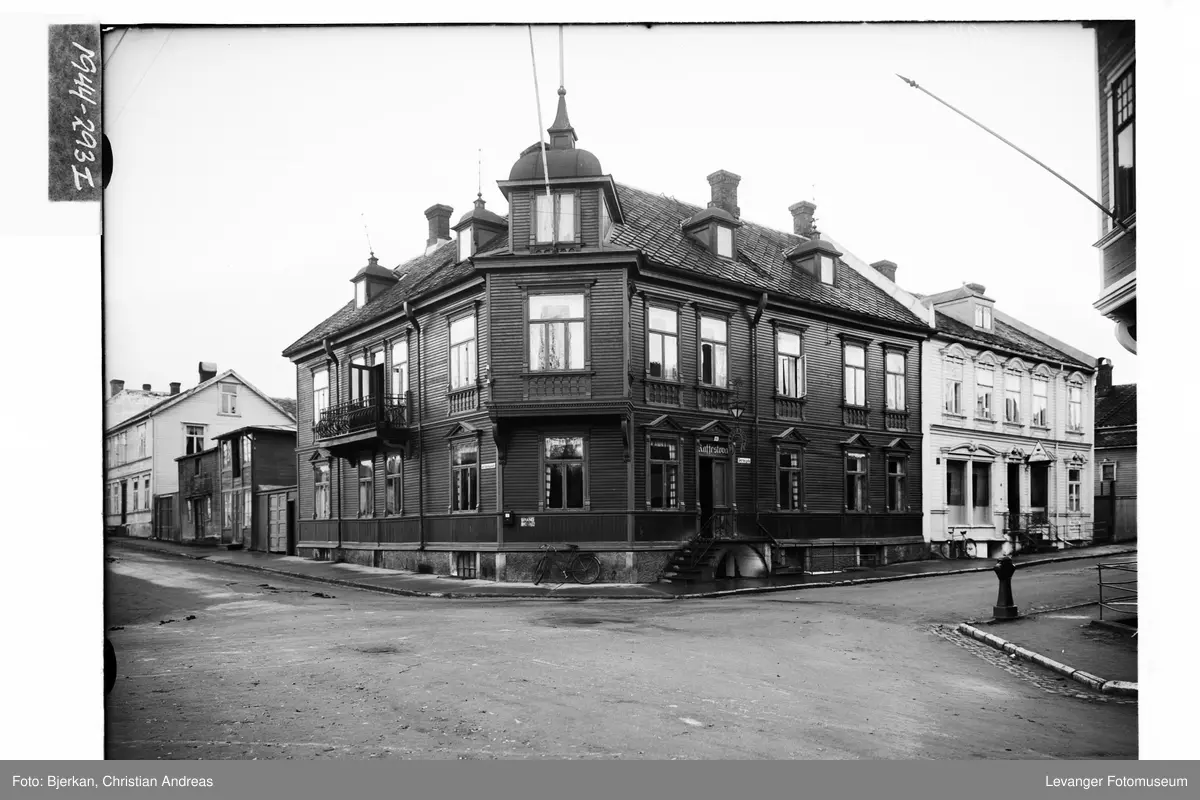 Kaffestova i Levanger - Levanger Fotomuseum / DigitaltMuseum