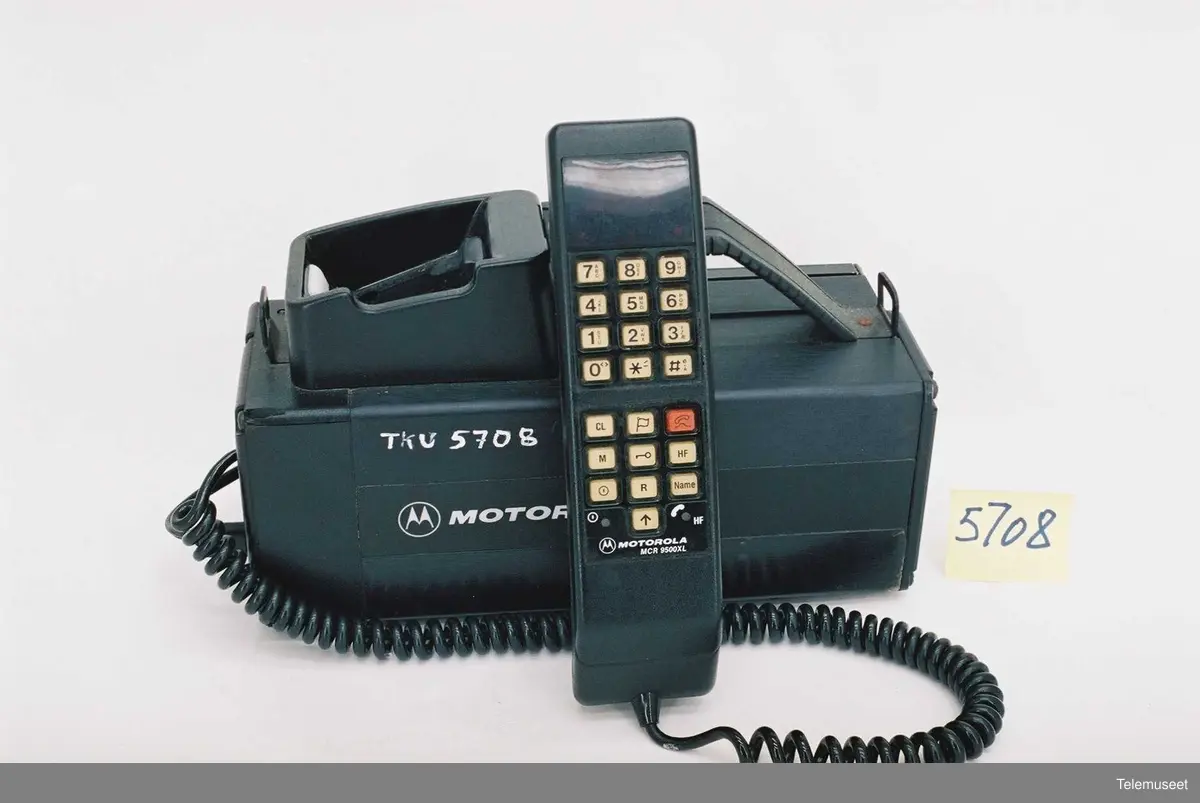 Mobiltelefon - Norsk Teknisk Museum / DigitaltMuseum