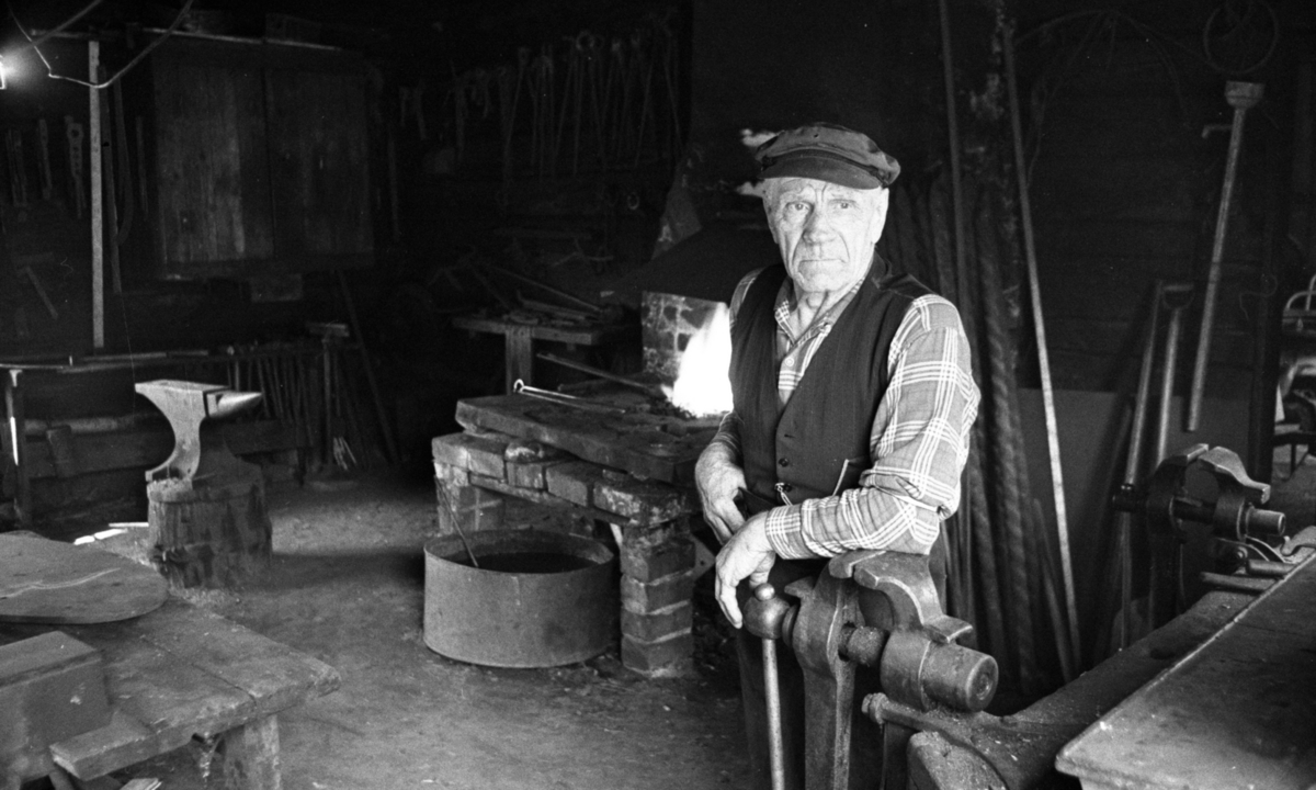 Smedja 20 augusti 1966 - Örebro läns museum / DigitaltMuseum