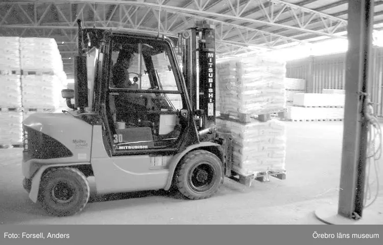 Björka mineral, lager, i Lillkyrka socken. Björka mineral är en gruva ...