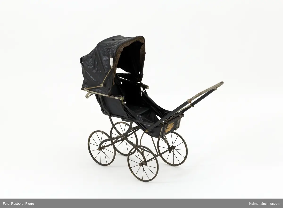 Barnvagn - Kalmar läns museum / DigitaltMuseum