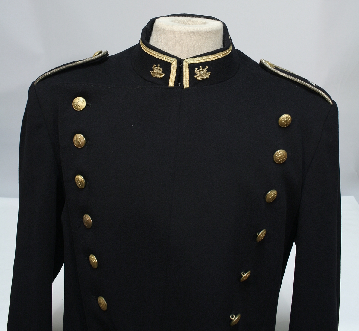 Politiuniform M/1877 - Justismuseet / DigitaltMuseum