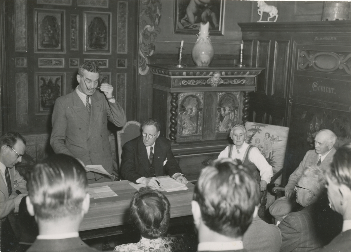Ordfører Stordalen og Tilla og Otto Valstad, 9. juni 1949, da Asker ...