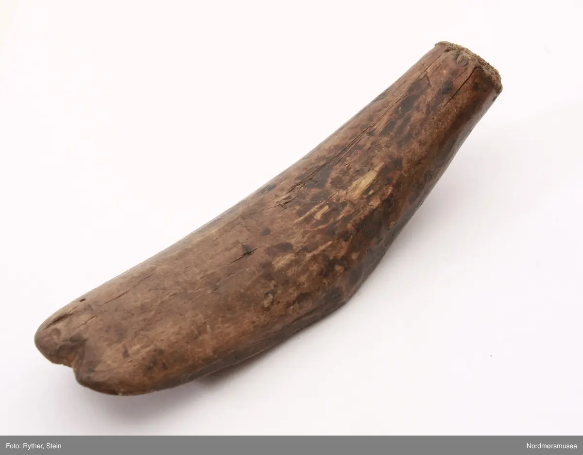 Lest med ristbiter - Nordmørsmusea / DigitaltMuseum