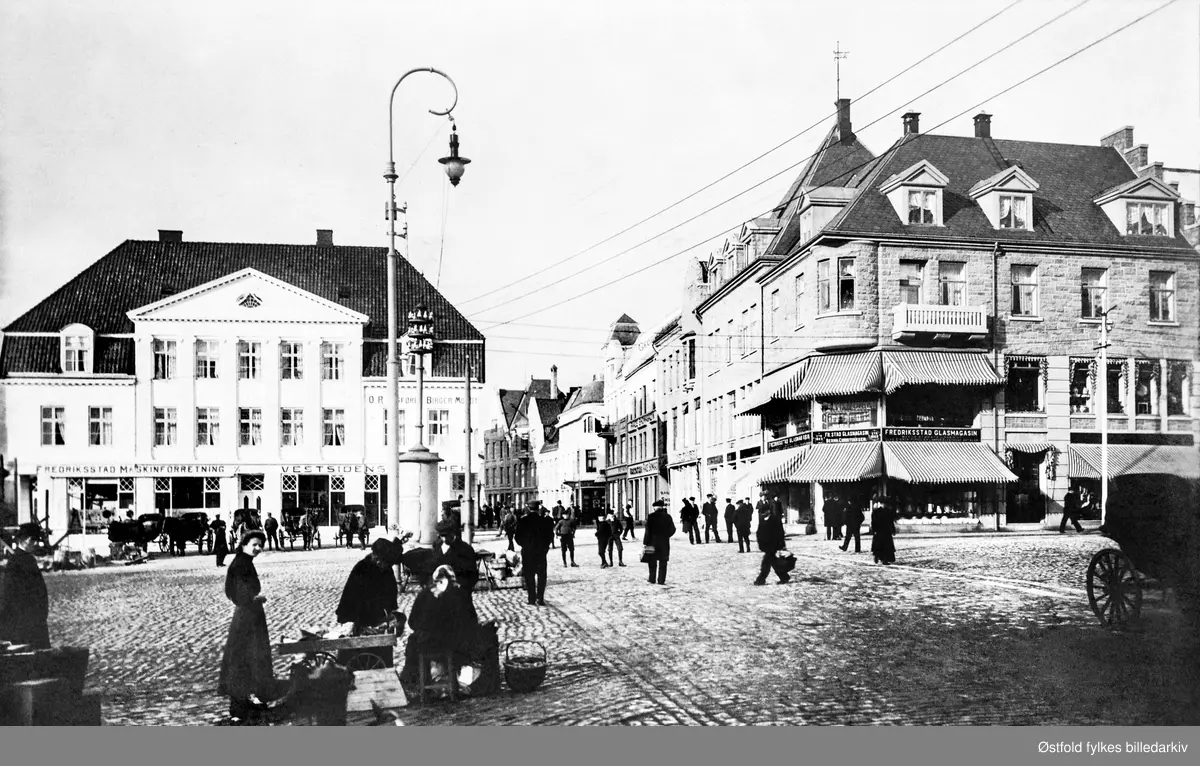 Storgaden. Fredriksstad. - Østfold fylkes billedarkiv / DigitaltMuseum