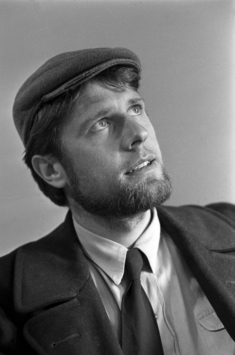 Portrett av tegneren Hans Normann Dahl. - Norsk Folkemuseum ...