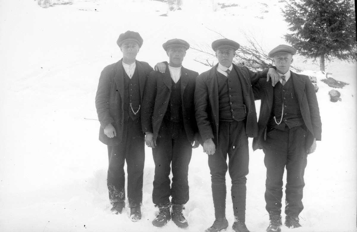 Fotoarkivet etter fotograf Aanund Olavson Edland. Portrett av Olav ...