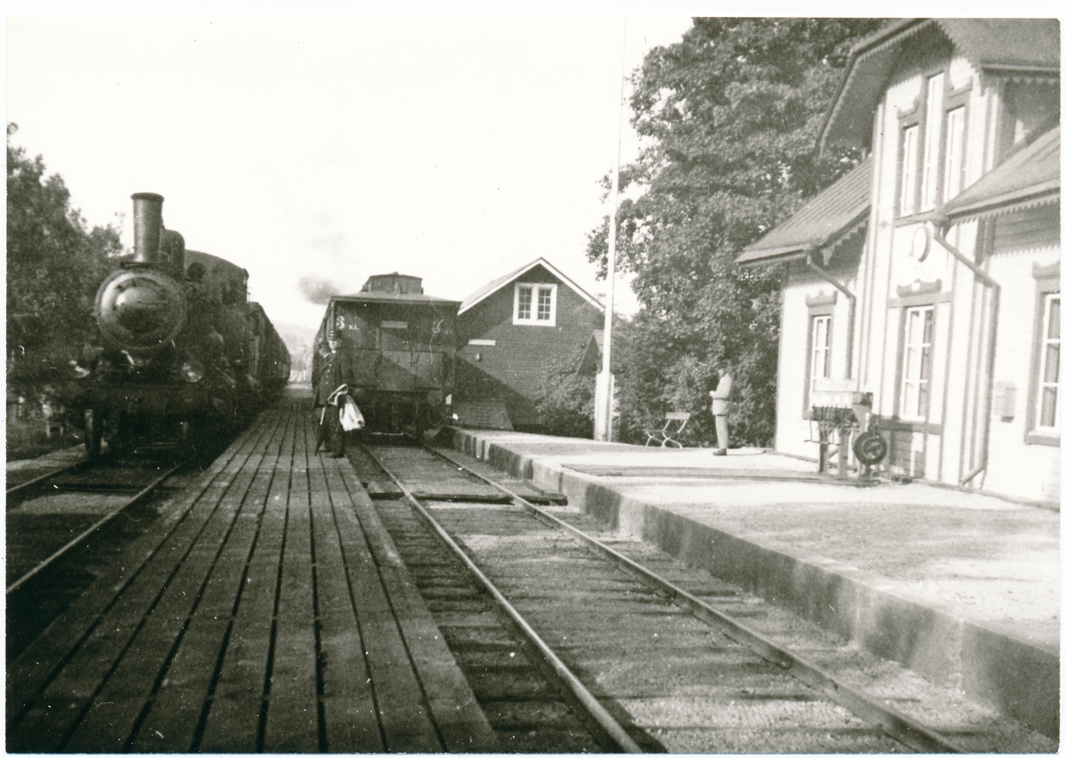 Töva station - Järnvägsmuseet / DigitaltMuseum