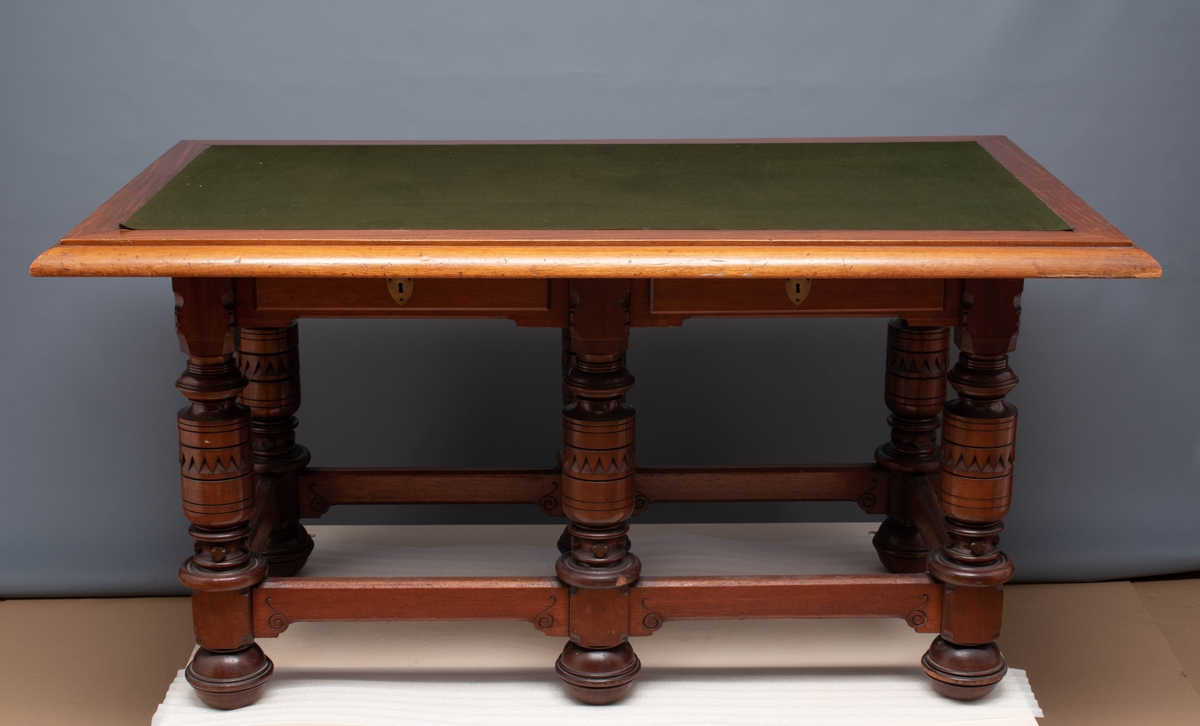 Bord - KODE kunstmuseer og komponisthjem / DigitaltMuseum