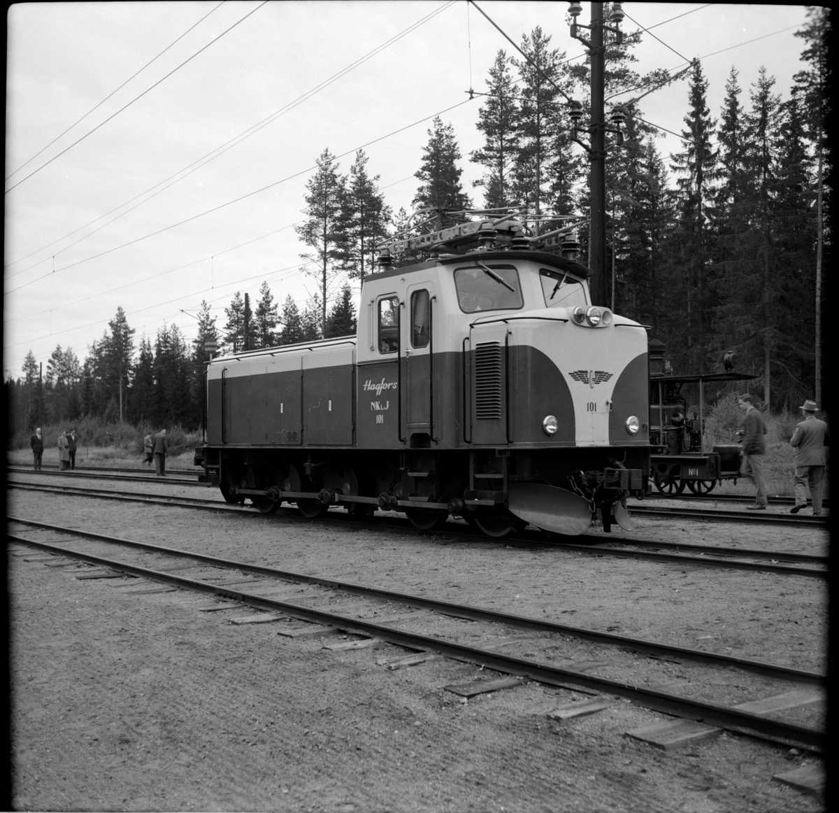 Nordmark - Klarälvens Järnväg, NKlJ ellok 101 "Hagfors". På bangården i ...