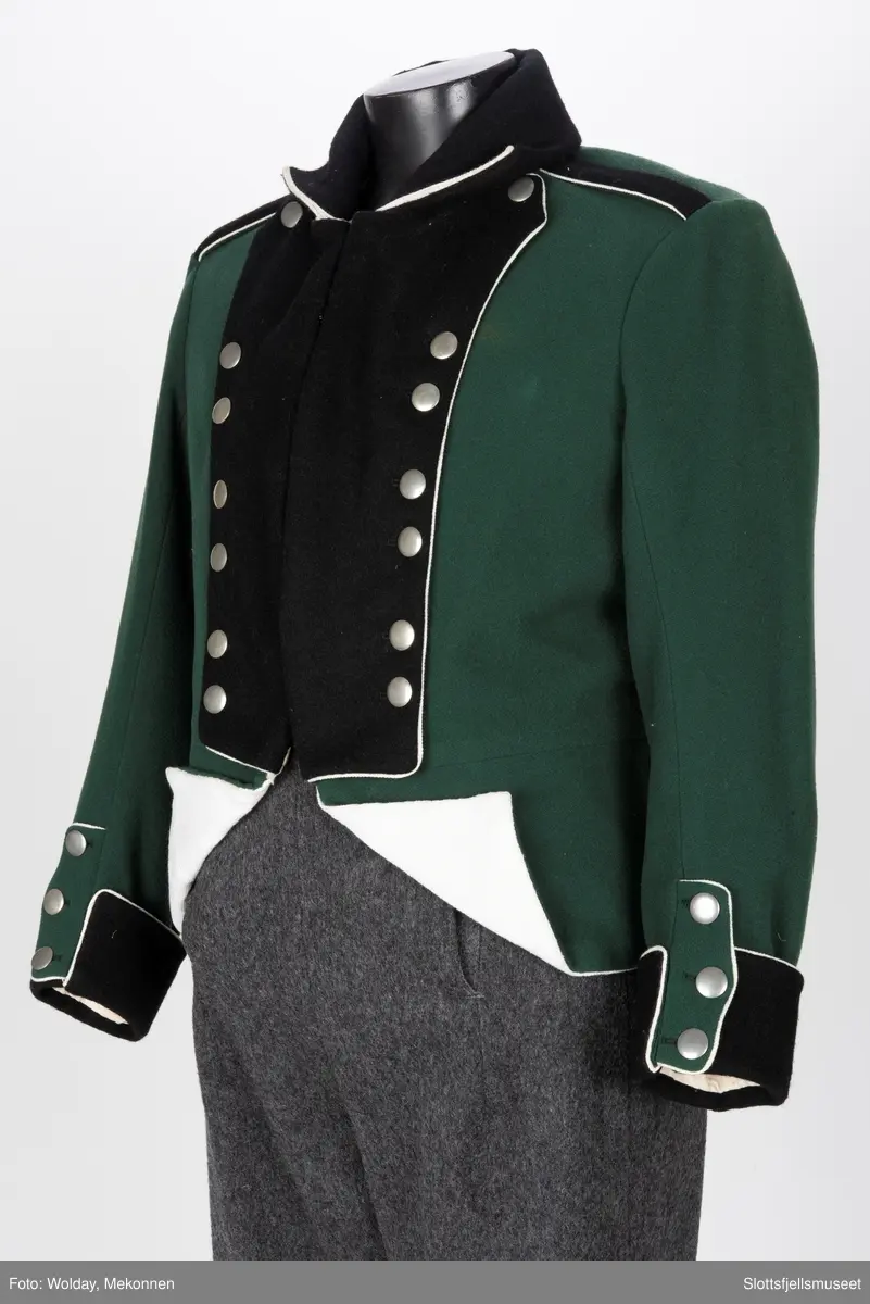 Uniform - Slottsfjellsmuseet / DigitaltMuseum