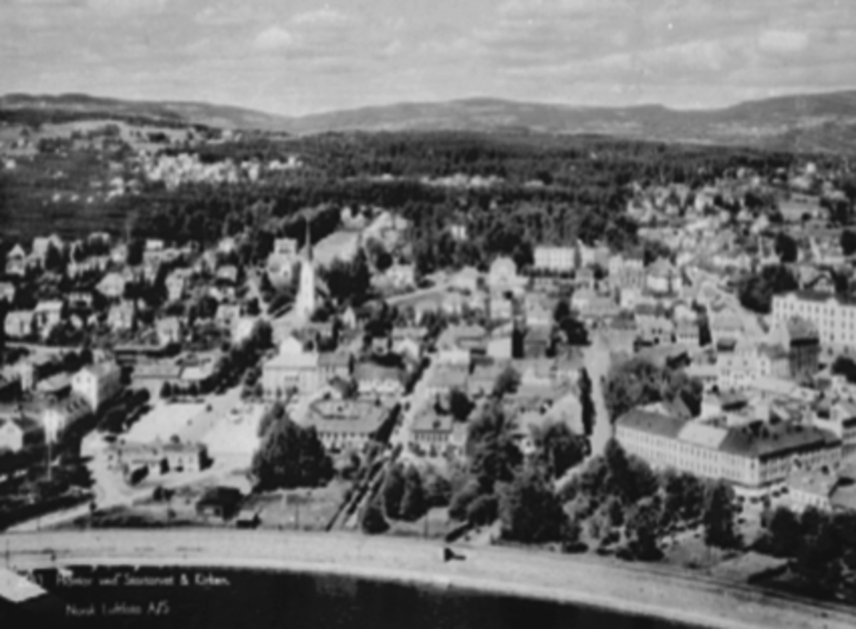 Postkort, Hamar sentrum, flyfoto, Stortorget, Strandgatehagene ...